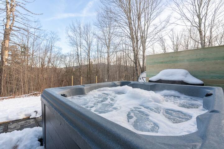 Charming Retreat 5 Minute Walk To Main Street - Tannersville, NY