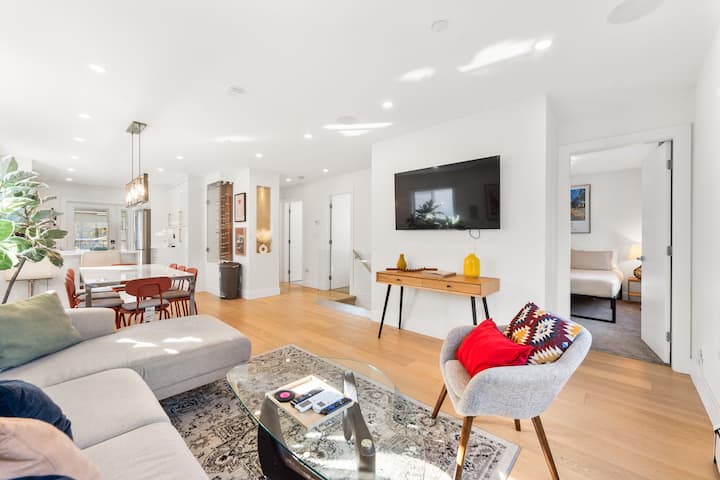 Modern 4br Family Home, Parking & A/c, Riley Park - Vancouver