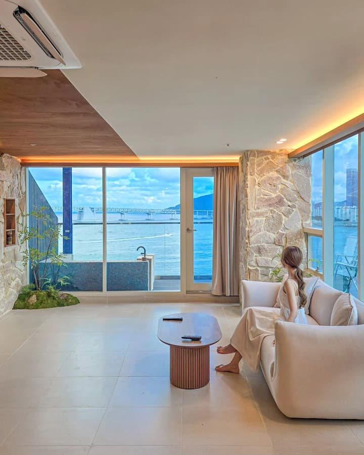 광안대교뷰)30평/기준6인/방2칸/퀸2개/샤워실1/화장실1/고요1001 - Busan