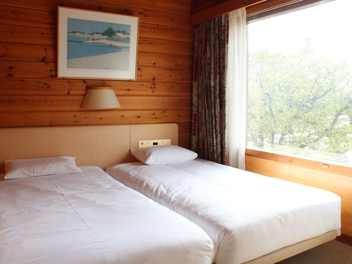 Economy Twin Rooms With Lush Greenery Views/2 Ppl - 高島市