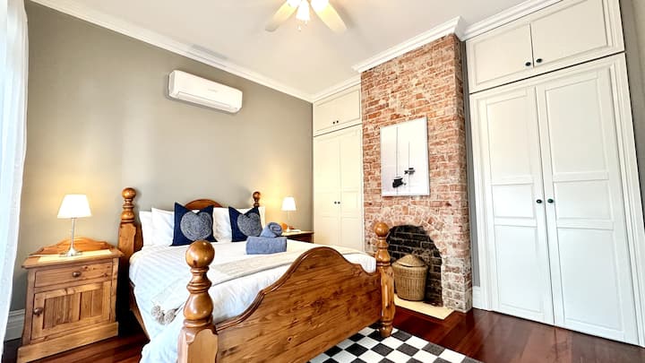 Charming Cottage On Carnac | Central & Convenient - フリマントル