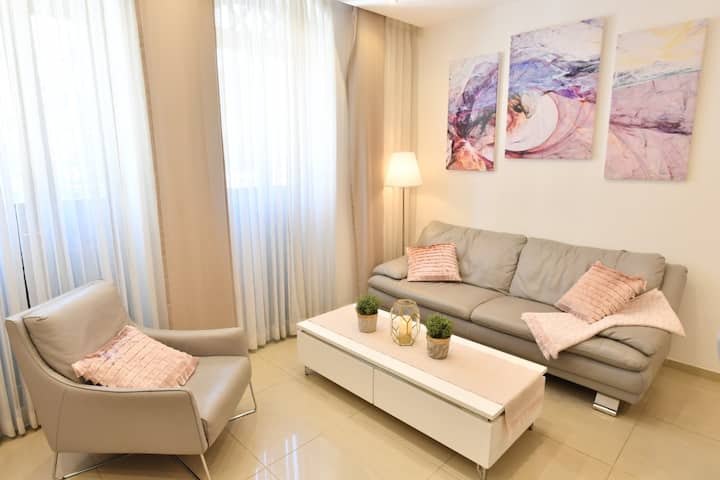 The Monumental: Vacation Rental In City Center - Jerusalem