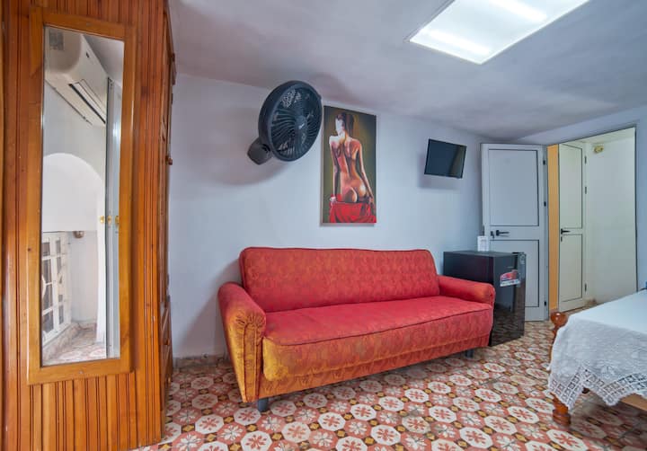 Discover Authentic Old Havana + Free Wifi - Cuba