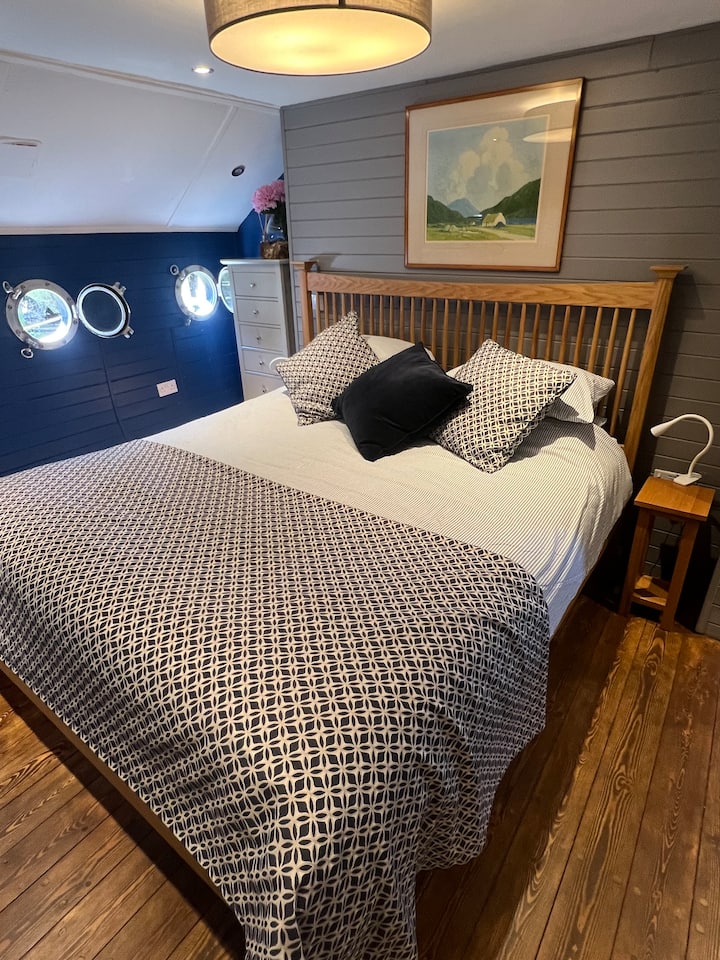 Comfy En-suite Bedroom In A Quirky Houseboat - Bembridge