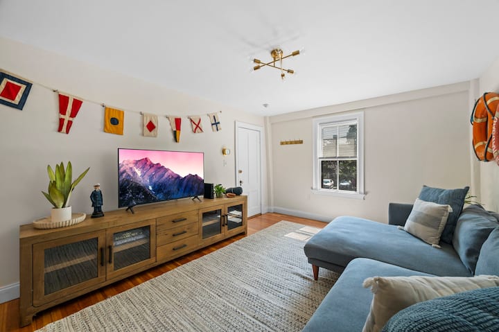 The Marina Loft In Historic Downtown Salem - 세일럼