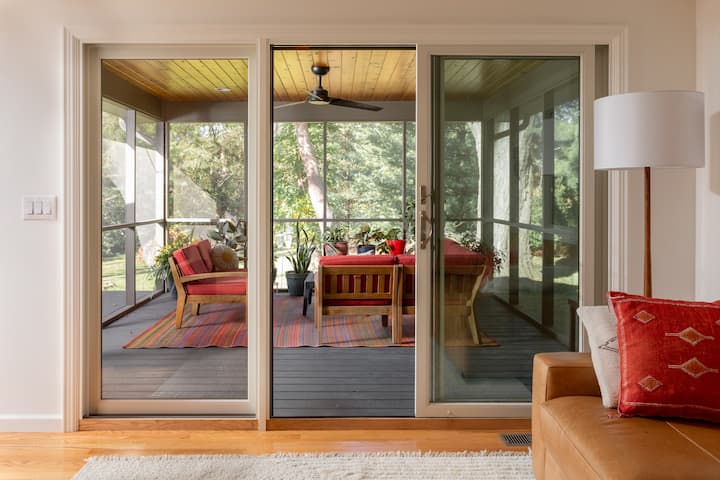 Mid-century Limestone Ranch - 布盧明頓