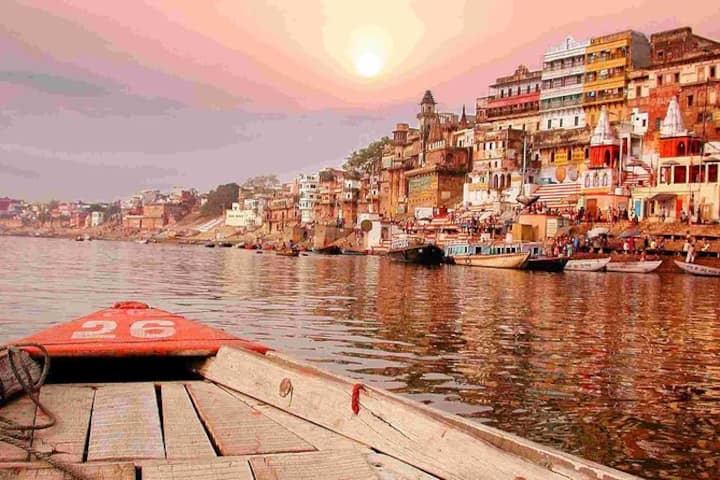 6 Bedroom Apartment-centrally Located - Zoomstay - Varanasi