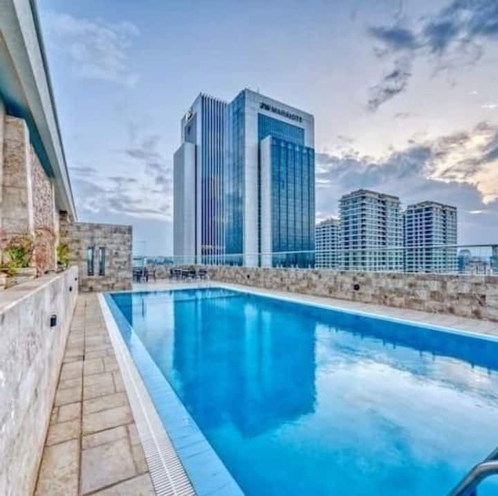 Luxe Apartment With Heated Pool & Skyline Scenery - Nairobi