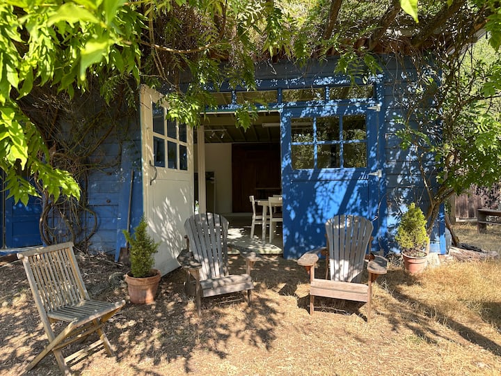 Appleturnover Farm - Salt Spring Island