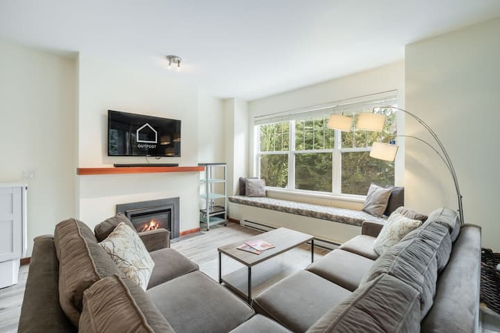 Townhome | Bbq | Private Balcony | Cable Tv - Whistler Blackcomb
