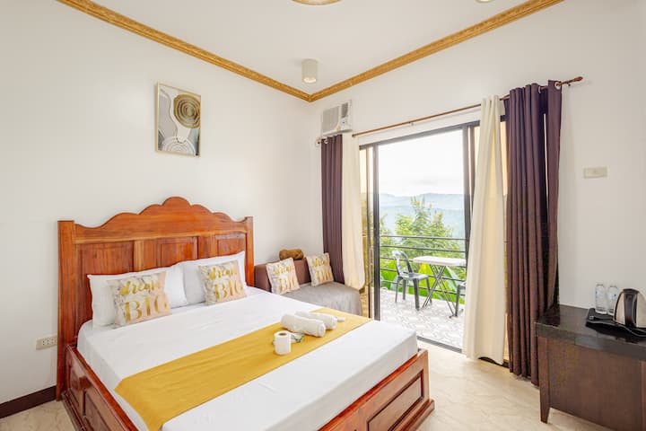 Scenic Mountain Retreat For Two With Breakfast - Compostela