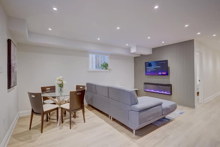 East York Parkside Stay: Cozy 1br Suite By Transit -