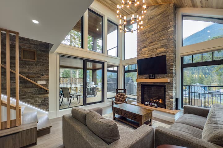 Sunshine Luxe Villa - Sunshine Valley, BC