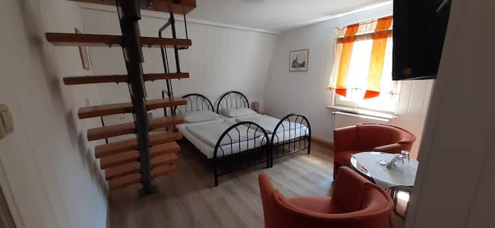 Gaststätte & Pension Möncherei
Zimmer 5 - Leipzig