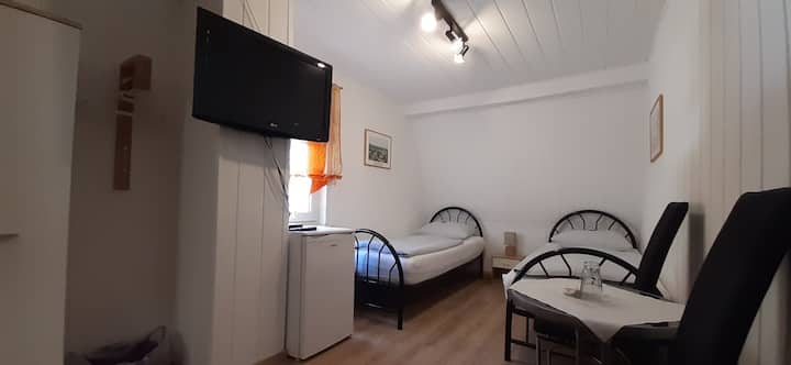 Gaststätte & Pension Möncherei
Zimmer 7 - Leipzig