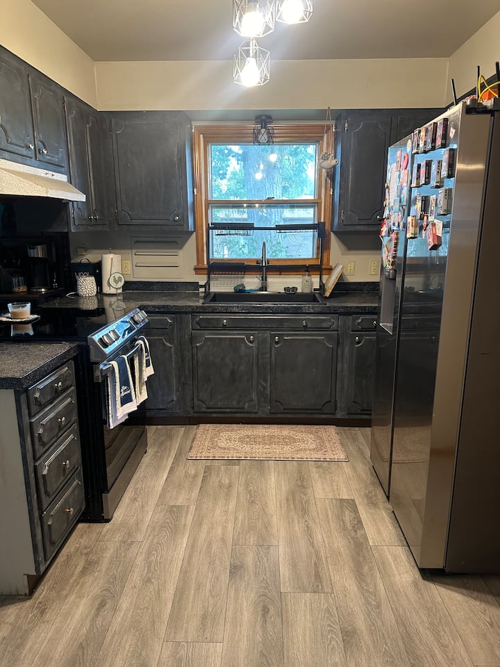 Quiet House With Room For Rent - Bay City, MI