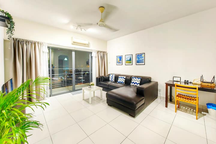 A Homely Apt For Biz Travelers@setiawalk•pfcc•lrt - Puchong