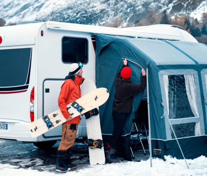 Caravana Junto A Estación Esquí Baqueira - Salardú