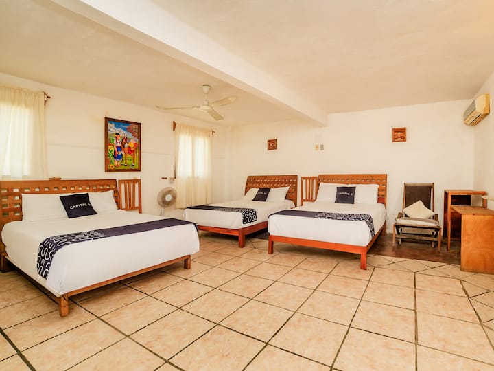 Capital O Verdemar – Standard 3 Beds, Pool - Acapulco