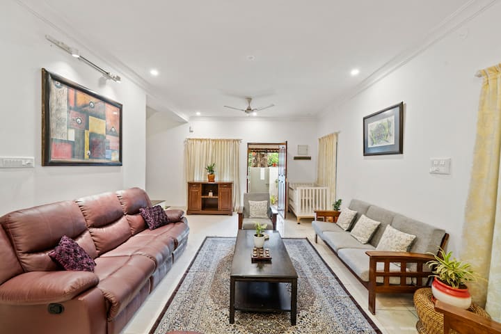 Cascade Castle Spacez Luxury Villa Homestay - バンガロール