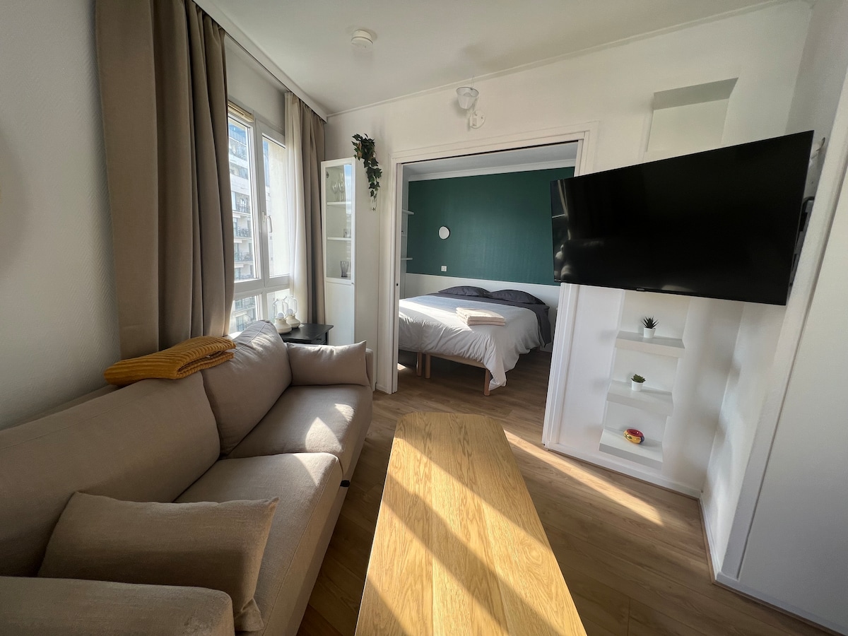la-d-fense-2-room-apartment-with-all-amenities-apartments-for-rent