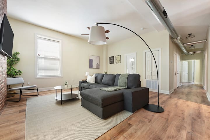 Free Parking+netflix In East Liberty Near Park|uni - Pittsburgh, PA