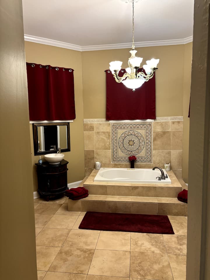 Historic Studio W/ Kitchen - Jacksonville, NC
