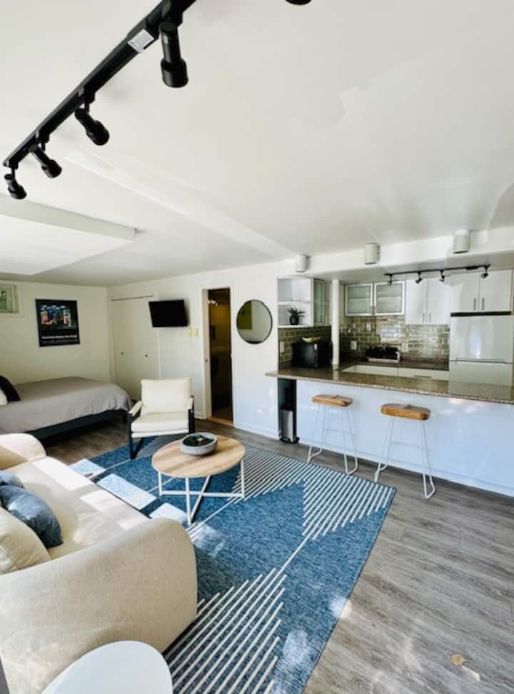 Pvt Van Ness Suite - Experienced Host - Kensington, MD