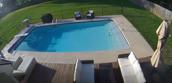 Gorgeous East Cobb Home With Private Pool - Marietta, GA