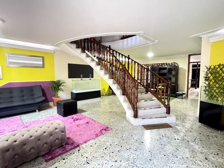 Comparte Tu Hogar En Medellin (Grupos O Familias) - Medellín