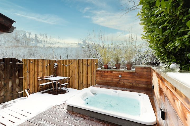 Chalet En Nature, Jacuzzi Et Sauna Privatif - Hastière