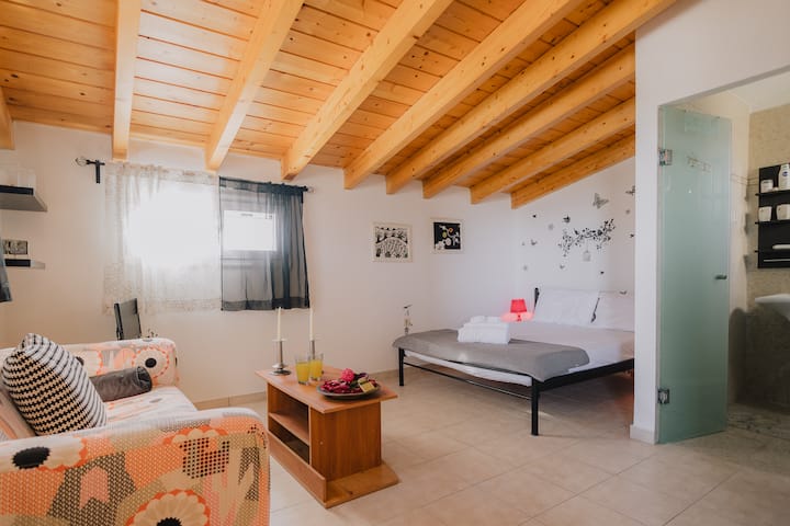 Evaggelia' S Place With Beautiful View - Corfú