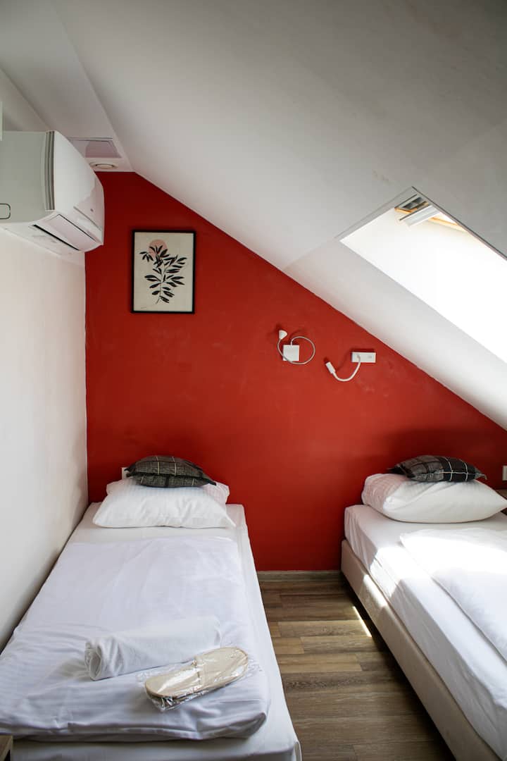 Private Room In A Hostel In Central Prague - Prague