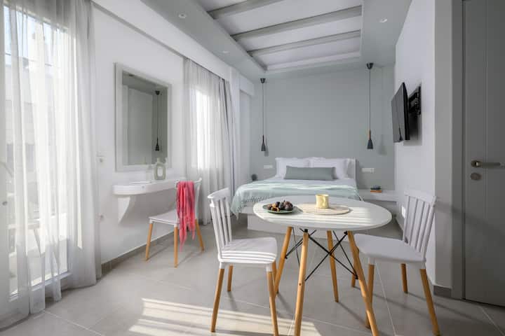 Agora Street Studios 1 - Naxos