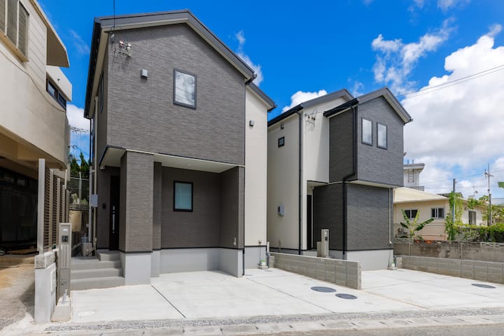 【オープンセール】2棟貸切最大20名ビーチまで車で4分！駐車場4台！ - 沖縄県