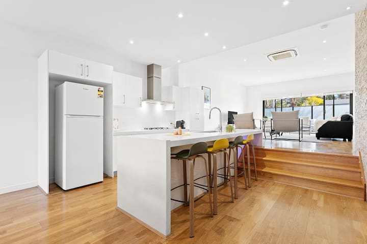Domi Rentals The Chadstone Homes - Box Hill