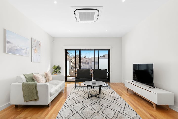 Domi Rentals The Chadstone Homes - Box Hill
