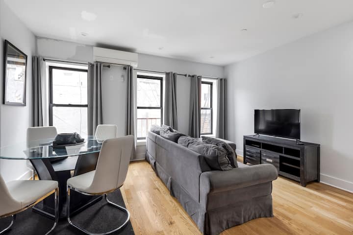 Large Manhattan Apartment - New York City
