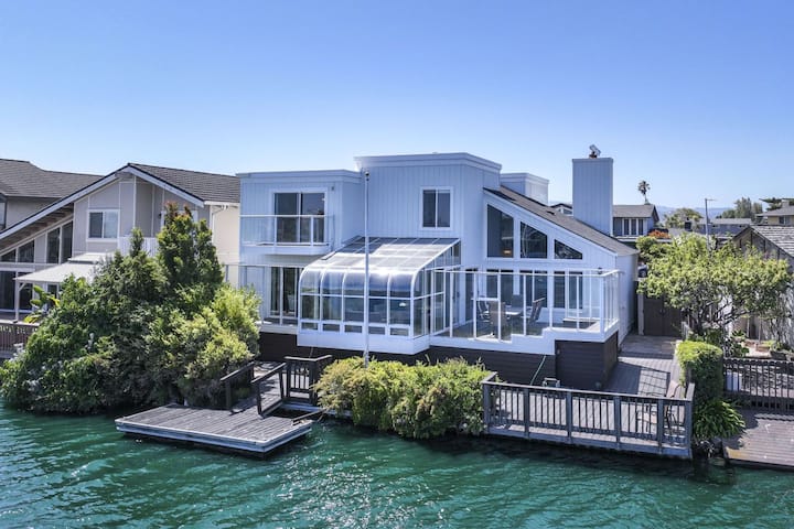 Water Views & Stylish Comforts - 4bdrm House - Fm - 聖馬刁