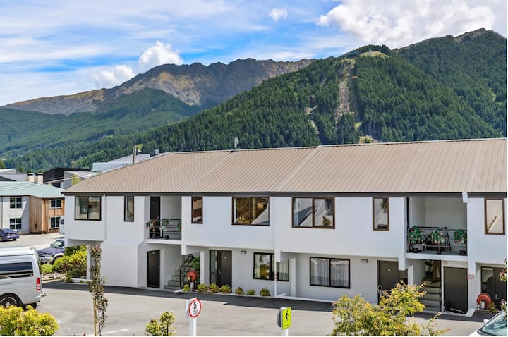 Central Queenstown Retreat, 10 Min Walk To Town - Queenstown, New Zealand
