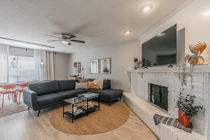 King Bed | Modern Contemporary Living In Nrh - C&A, North Richland Hills