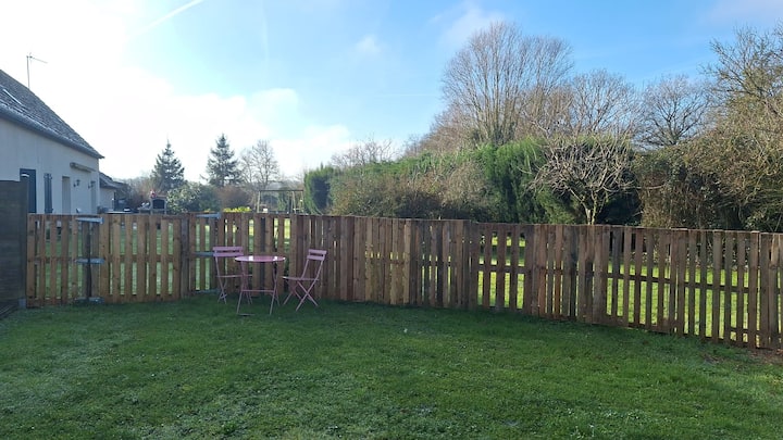 Le Gite Se Trouve Côté Jardin. - Chartres