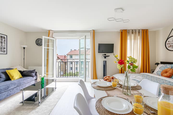 Le Nid Douillet | T1 Cosy • Gare à 7 Min • Parking - Aulnay-sous-Bois