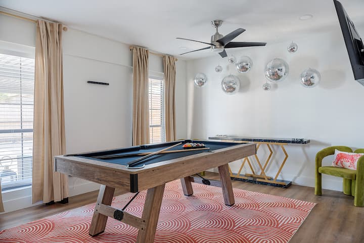 The Colony Art Deco 4br | Pool, Fire Pit, Bbq - The Colony, TX