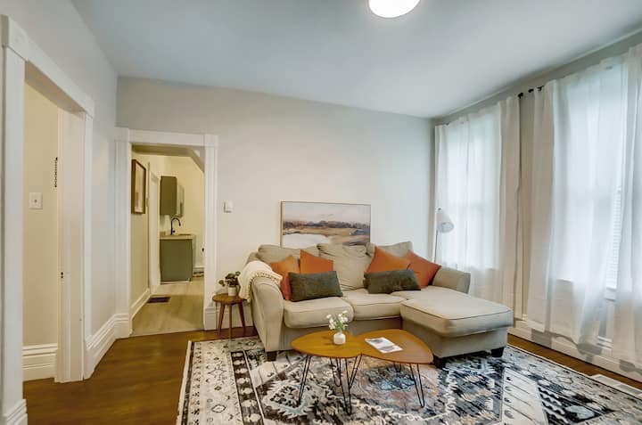 Centric 2bd W/ Laundry, Close To Downtown - Fort Wayne, IN