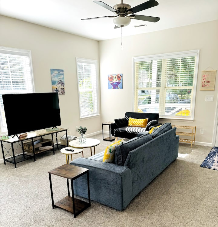 Cozy & Only ~8 Min Drive To Downtown & Beach! - Charleston, SC