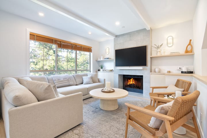 4br/3.5ba Luxury Townhome W/ Private Ht & Garage - Whistler