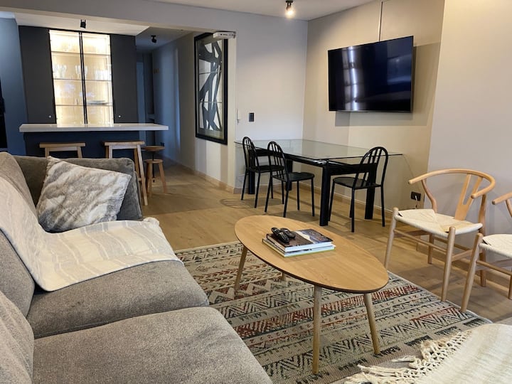 Mall Parque Arauco Y Costanera Center, Metro. - Las Condes