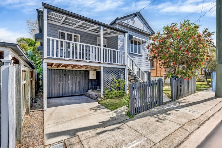 Gabba Central  - 2 Separate Homes 1 Block. 6 Bdrms - Newstead