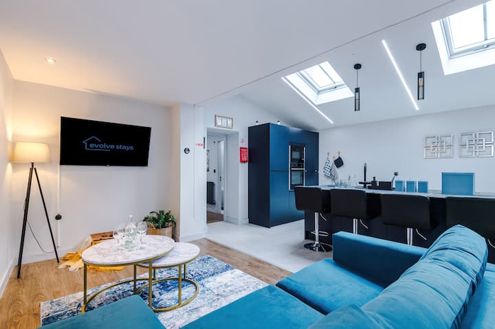 Incredible Home, Games Room, Sleeps 8, Parking Inc - Northwich